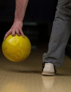 Left Handed Bowling Tips to Improve Your Game | Living With Lefty