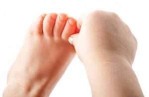 Why Am I Right Handed But Left Footed? | Living With Lefty