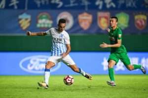 Why Am I Right Handed But Left Footed? | Living With Lefty